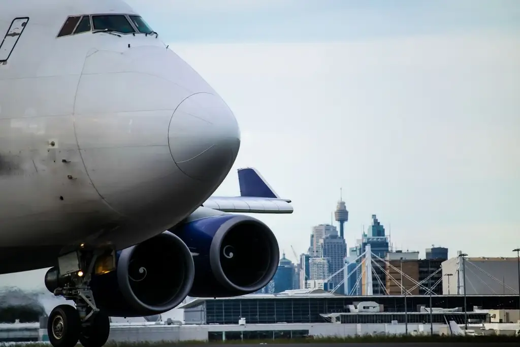 Boeing Stock Drops Amid Weak Support Levels Risks - BA