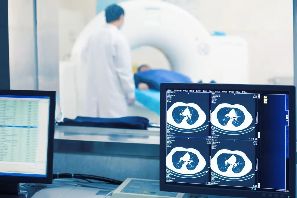 Intuitive Surgical Stock Hits 52-Week High Amid Growth - ISRG