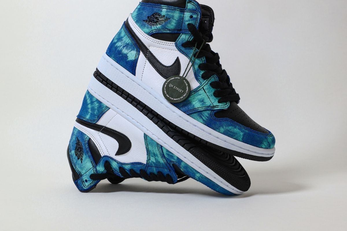 Nike Stock Hits 1-Year Low Amid Mixed Analyst Views - NKE Stock