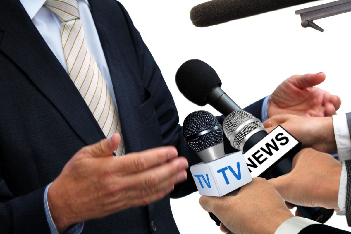 Comcast Shares Drop as RNC Capital Trims Stake - CMCSA Stock