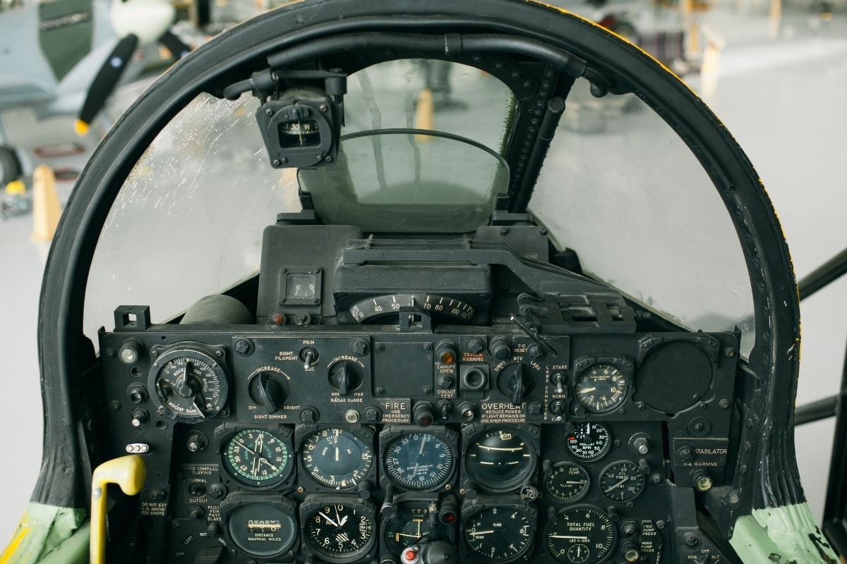 RTX Announces $0.63 Dividend Amid Analyst Upgrades - RTX Stock