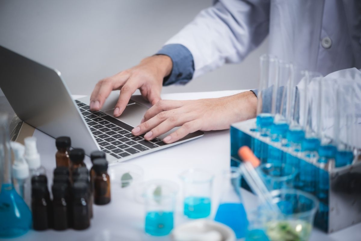 Elahere's Triumph: Ovarian Cancer Treatment Breakthrough - ABBV Stock