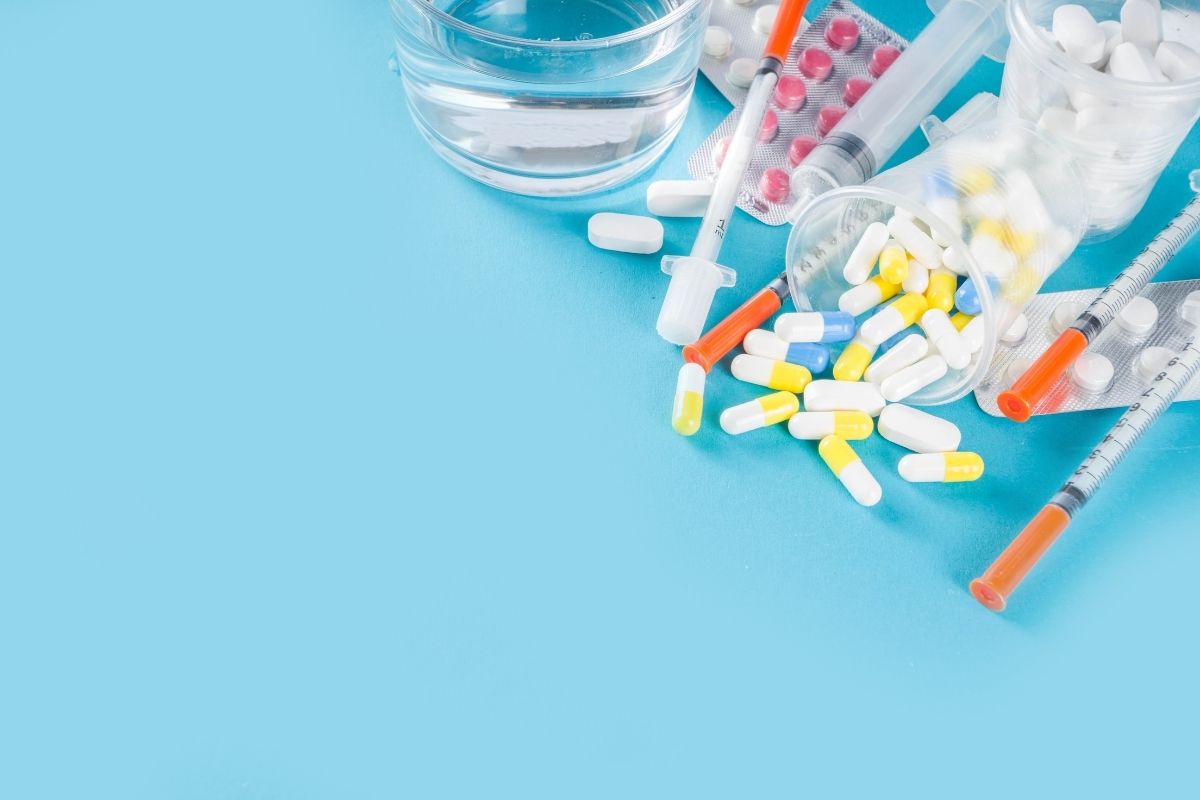 Big Pharma’s Slim Bet: Eli Lilly Eyes $900 Peak - LLY Stock