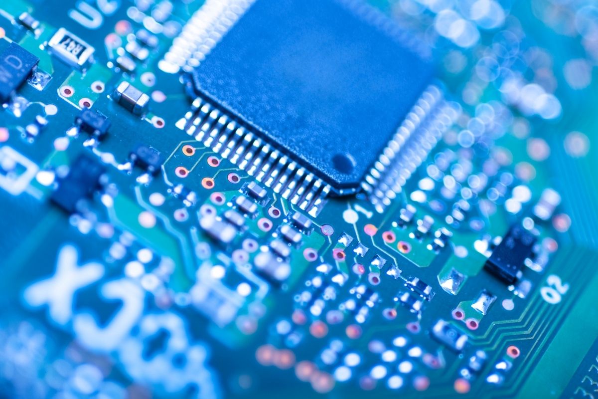 From $220 to $140: TXN’s Calculated Chaos - TXN Stock