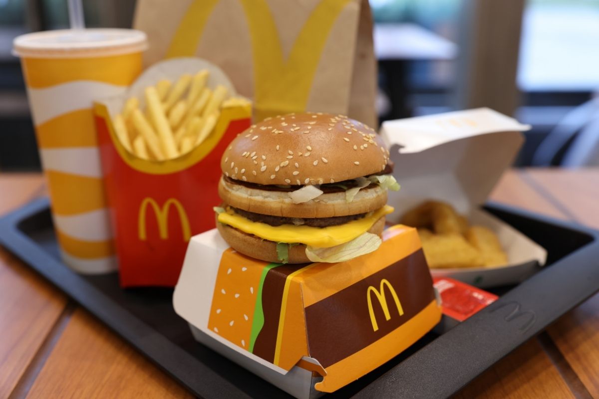 McDonald's Insider Sells Shares — Fries Not Included - MCD Stock