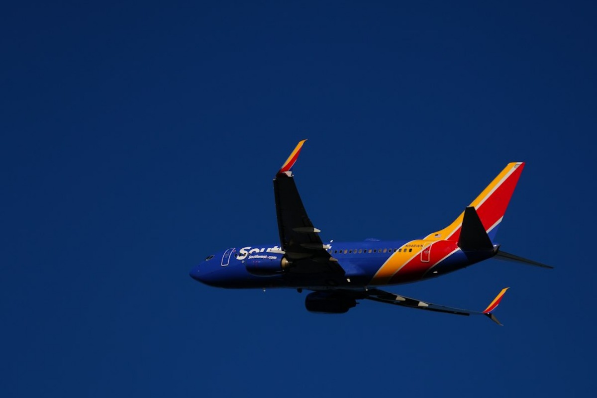 Southwest Ditches Skycaps, Outsources the Curbside - LUV Stock