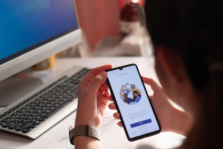 Tech Titan Takes Off: Microsoft’s 7% Moonwalk - MSFT Stock