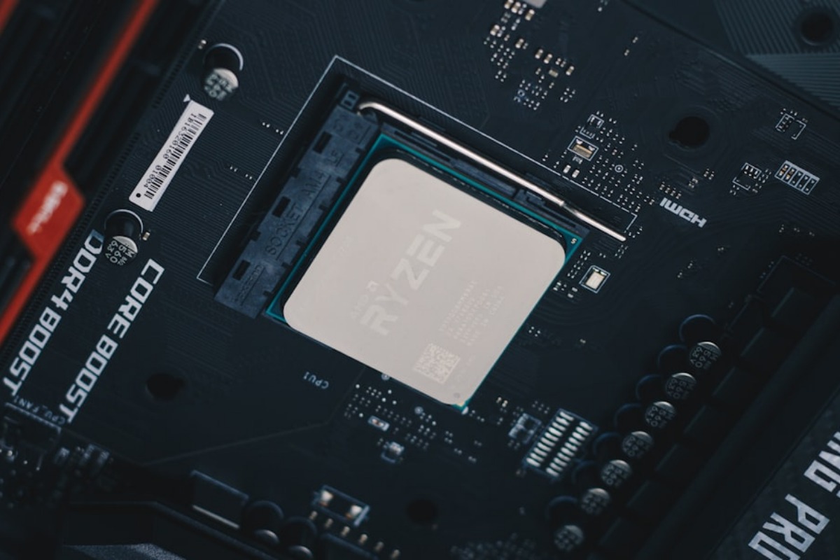 AMD Plays Catch Me If You Can with Wall Street - AMD Stock