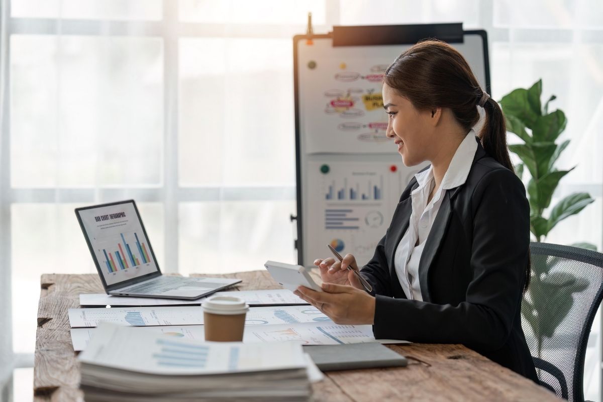 Figure 8 Slashes Intuit Stake by Over 40% - INTU Stock