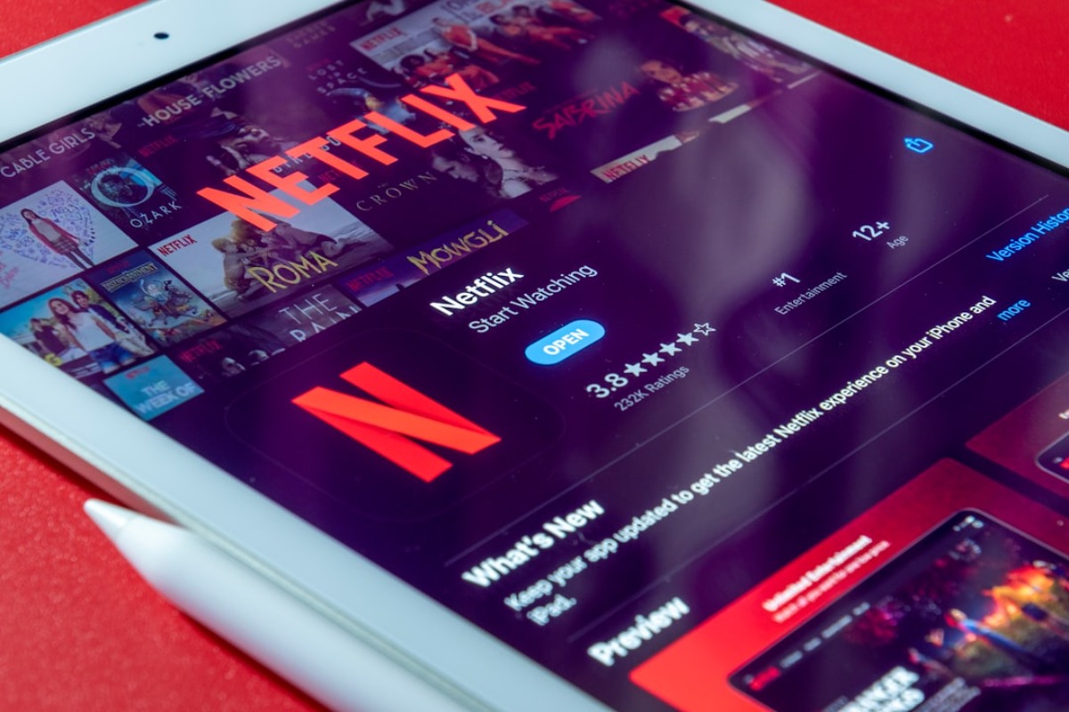 Netflix Stock: Now Playing at $1,400? - NFLX Stock