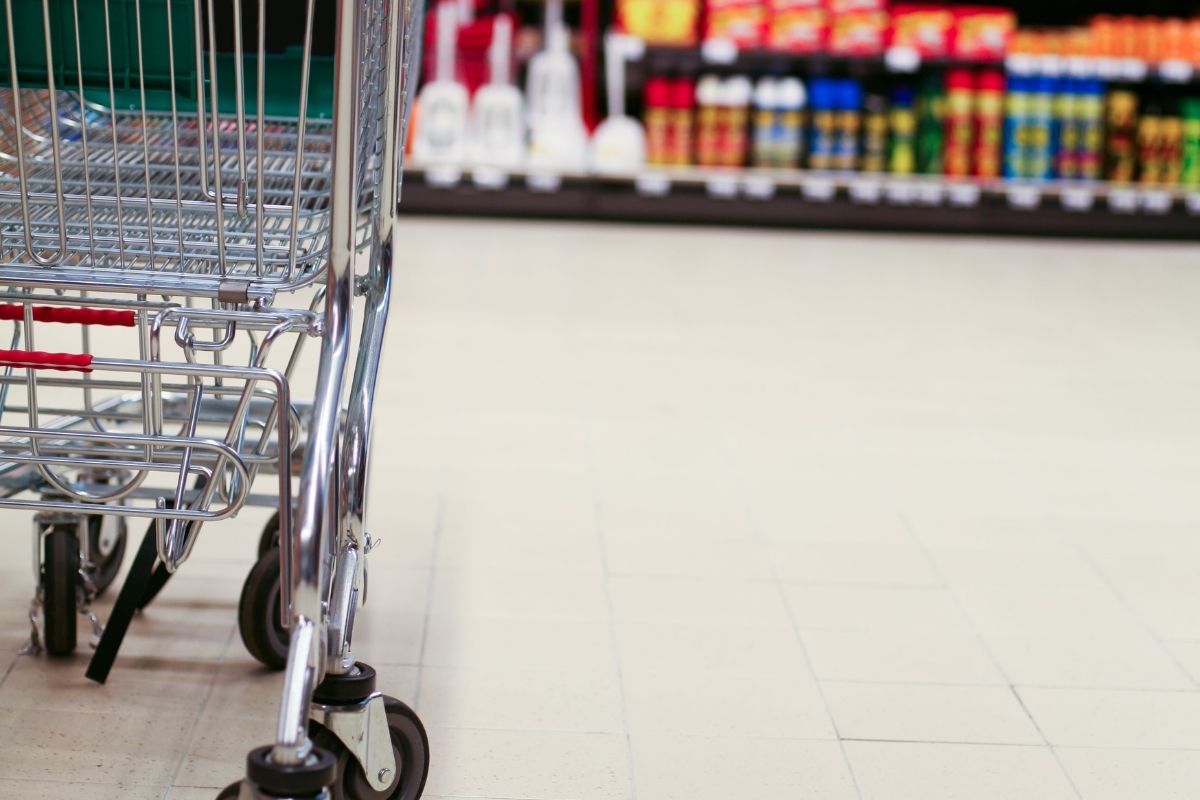 Western Financial Backs Walmart With $2.1M Bet - WMT Stock