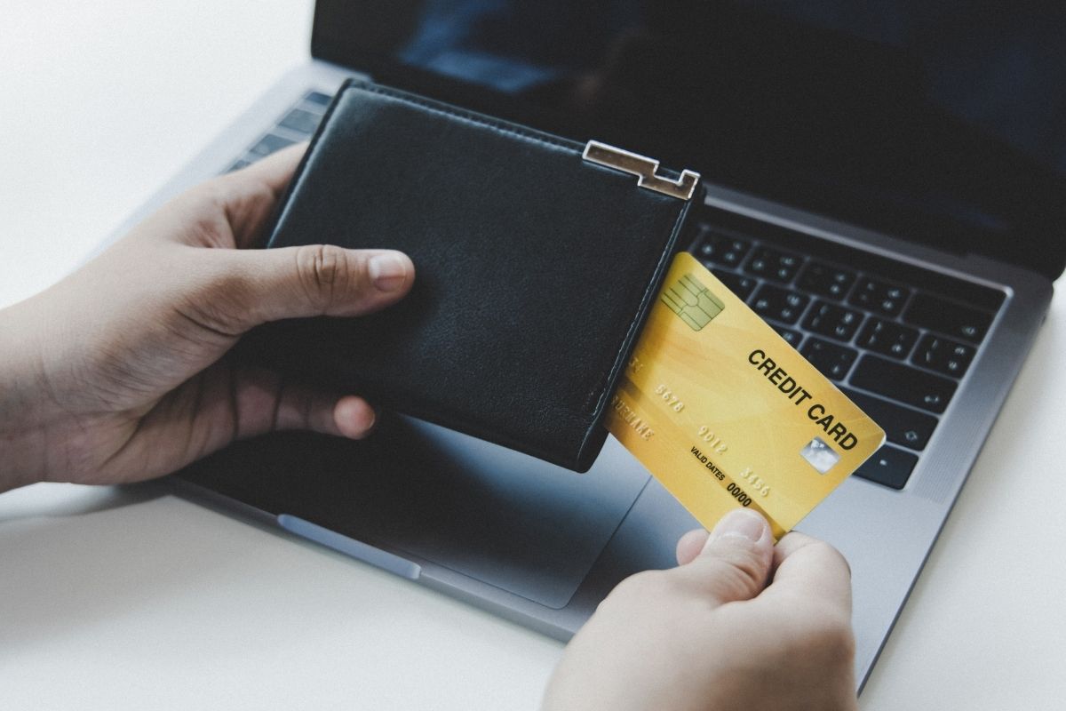 Visa Sees Growth as Confluence Boosts Investment - V Stock